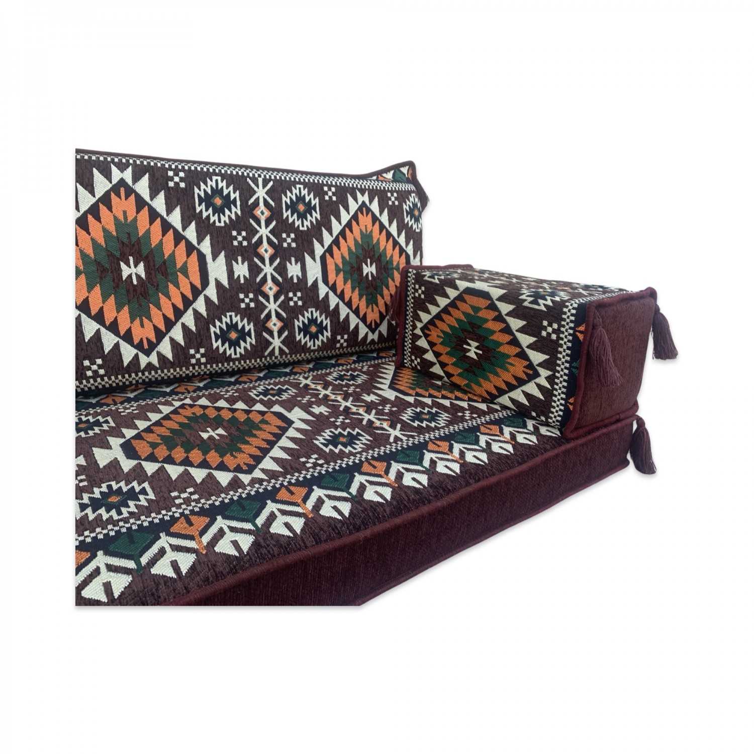 Middle Eastern home decor | Arabic style floor seating | Turkish kilim ...